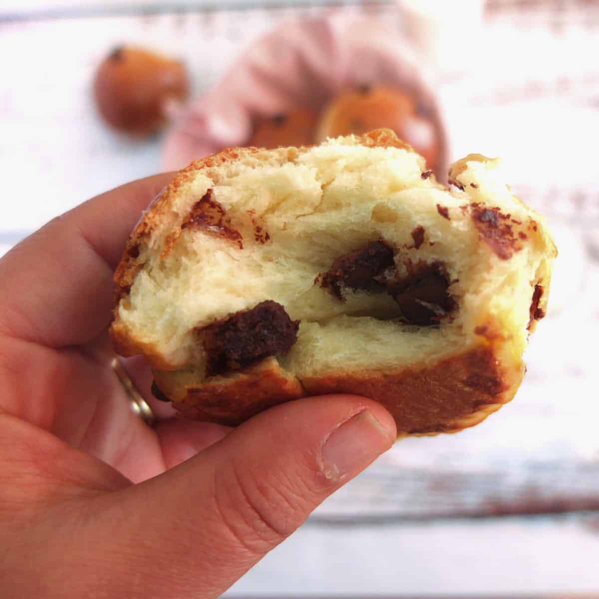 Easy Easy Chocolate Buns (Schokobrötchen) - My Dinner