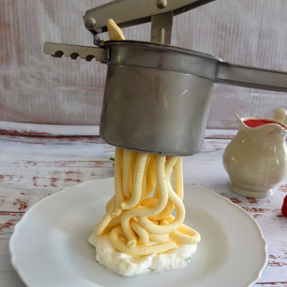 How to Make German Spaghetti Ice Cream: Pure Magic At Home