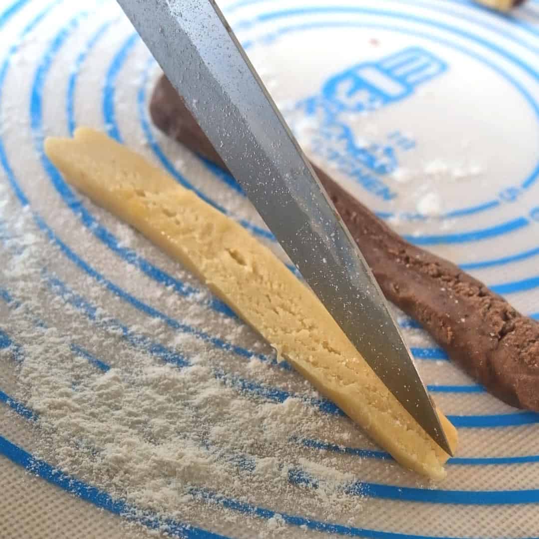 Authentic German Vanilla and Chocolate Cookies (Schwarz-Weiss Gebäck ...