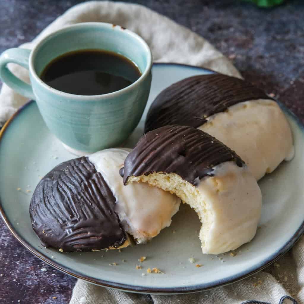 Amerikaner - German Black White Cookies - My Dinner